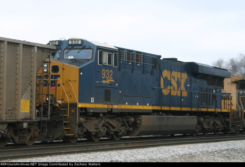 CSX 932